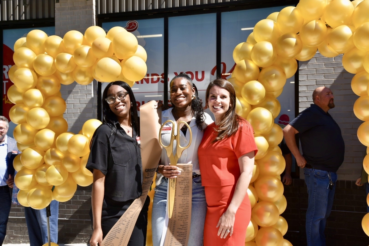 Grocery Outlet Opens 50th East Coast Store in University City ...