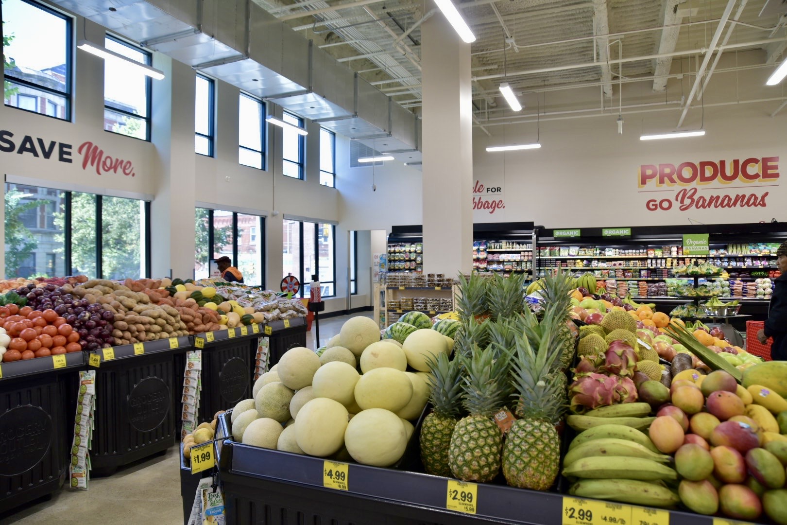 Grocery Outlet Opens 50th East Coast Store in University City ...